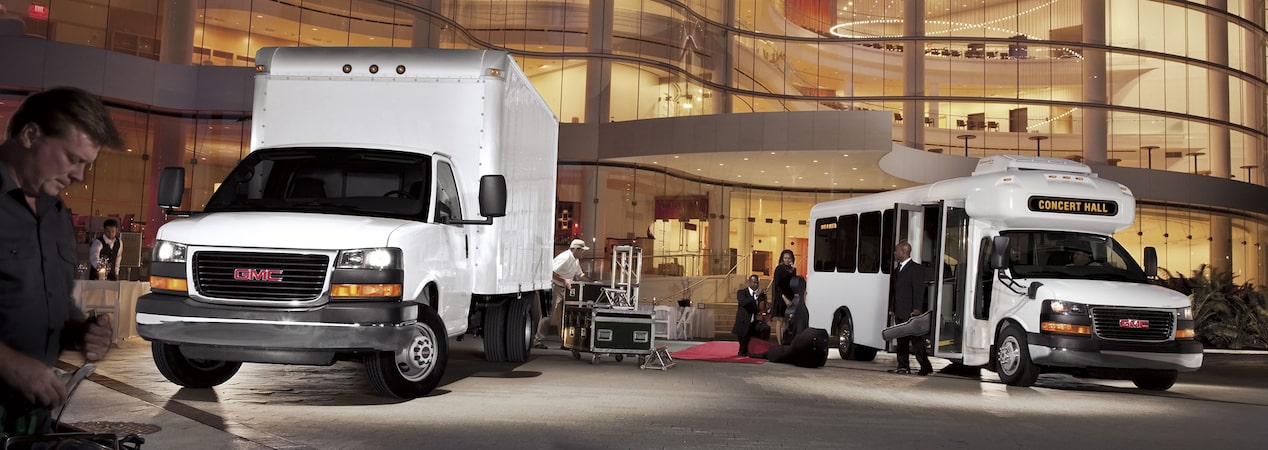 GMC Savana Cargo, Passenger & Cutaway Vans | GMC Canada